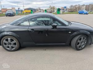 Black Audi TT 2000 in Kaunas, with an engine capacity of 1.80 L and mileage of 350 thousand km for 3200 €, photo 8 on AUTOMOTO.COM.LV
