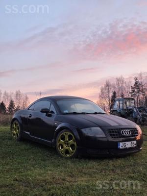 Melns Audi TT 2000 Cēsis, ar dzinēja tilpumu 1.80 L un nobraukumu 294 tūkst. km par 3400 €, foto  vietnē AUTOMOTO.COM.LV