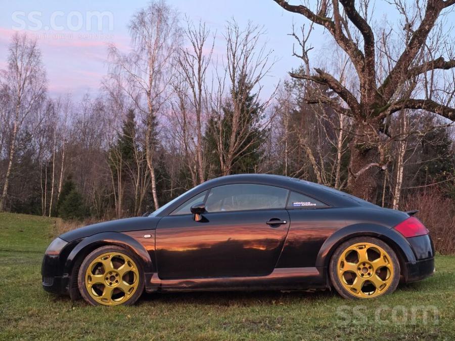 Melns Audi TT 2000 Cēsis, ar dzinēja tilpumu 1.80 L un nobraukumu 294 tūkst. km par 3400 €, foto 5 vietnē AUTOMOTO.COM.LV