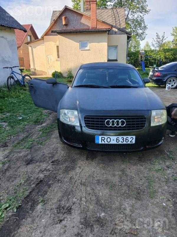 Black Audi TT 2000 in Jekabpils, with an engine capacity of 1.80 L and mileage of 344 thousand km for 1200 €, photo 2 on AUTOMOTO.COM.LV