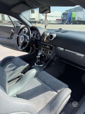 Melns Audi TT 2000 Klaipėda, ar dzinēja tilpumu 1.78 L un nobraukumu 267 tūkst. km par 2750 €, foto 9 vietnē AUTOMOTO.COM.LV