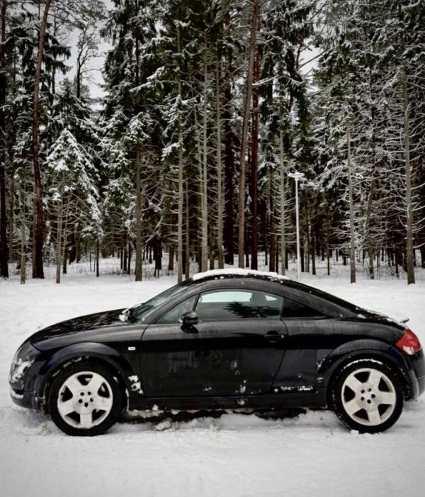 Melns Audi TT 2002 Klaipėda, ar dzinēja tilpumu 1.78 L un nobraukumu 195 tūkst. km par 3500 €, foto 1 vietnē AUTOMOTO.COM.LV