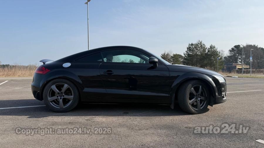 Melns Audi TT 2007 Tallina, ar dzinēja tilpumu 2.00 L un nobraukumu 330 tūkst. km par 6500 €, foto 5 vietnē AUTOMOTO.COM.LV