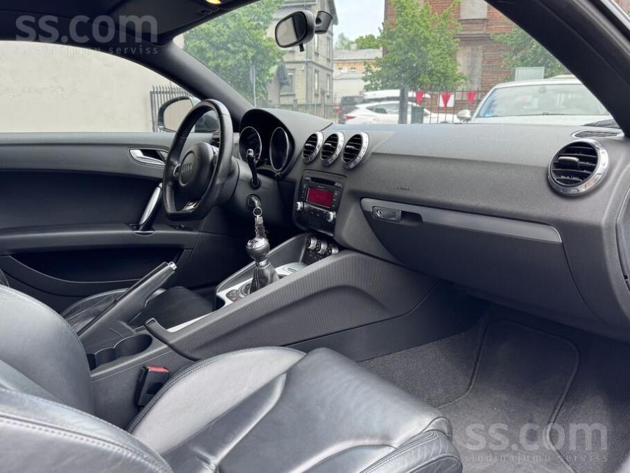 Melns Audi TT 2008 Rīga, ar dzinēja tilpumu 2.00 L un nobraukumu 329 tūkst. km par 8490 €, foto 10 vietnē AUTOMOTO.COM.LV