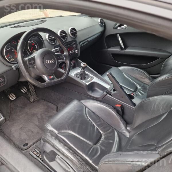 Black Audi TT 2008 in Riga, with an engine capacity of 2.00 L and mileage of 260 thousand km for 8300 €, photo 9 on AUTOMOTO.COM.LV