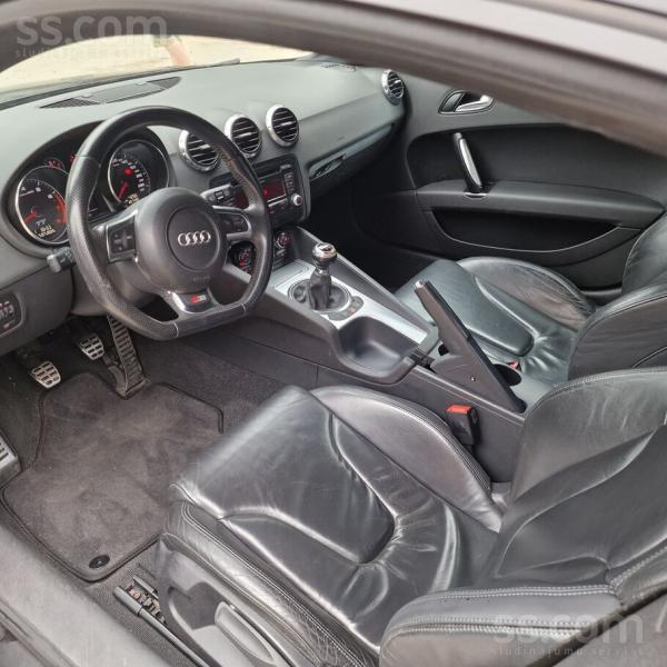 Audi TT 2008 Rīga vietnē Melns Audi TT 2008 Rīga, ar dzinēja tilpumu 2.00 L un nobraukumu 260 tūkst. km par 6500 €, foto 10 vietnē AUTOMOTO.COM.LV