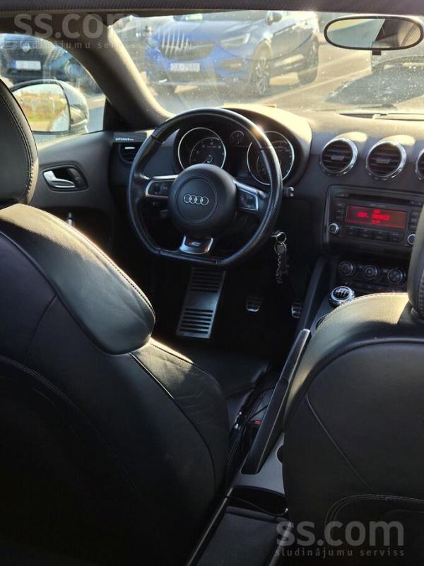 Melns Audi TT 2008 Rīga, ar dzinēja tilpumu 2.00 L un nobraukumu 330 tūkst. km par 7500 €, foto 5 vietnē AUTOMOTO.COM.LV