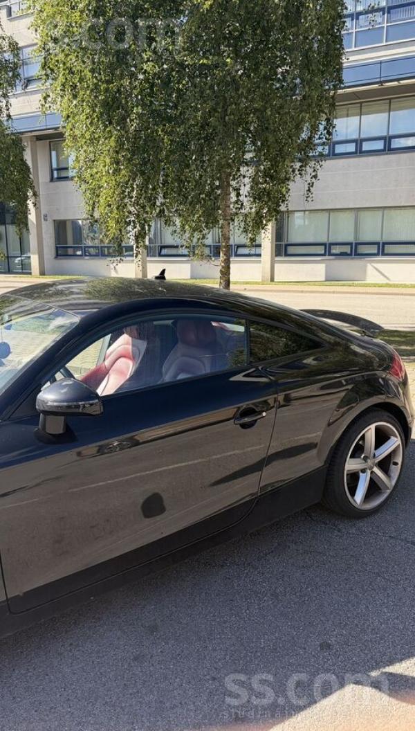 Melns Audi TT 2008 Rīga, ar dzinēja tilpumu 2.00 L un nobraukumu 270 tūkst. km par 8600 €, foto 4 vietnē AUTOMOTO.COM.LV