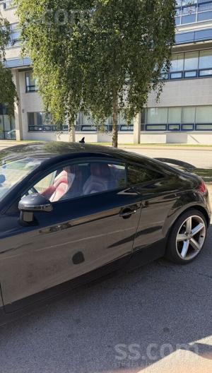 Черный Ауди ТТ 2008 в Рига, объемом двигателя 2.00 л и пробегом 270 тыс. км за 8600 €, фото 4 на AUTOMOTO.COM.LV