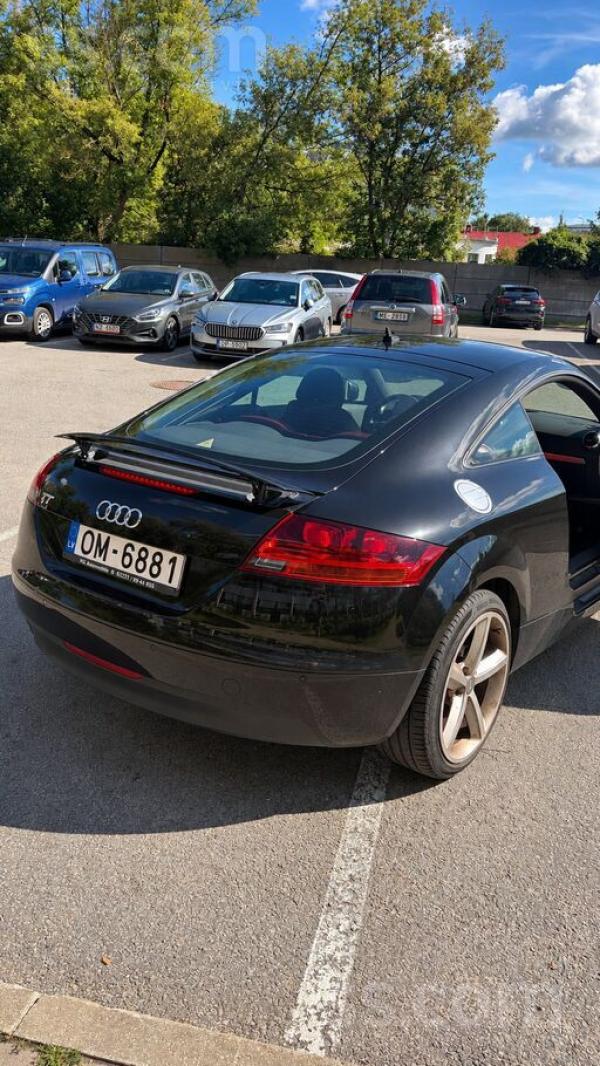 Melns Audi TT 2008 Rīga, ar dzinēja tilpumu 2.00 L un nobraukumu 270 tūkst. km par 8600 €, foto 5 vietnē AUTOMOTO.COM.LV