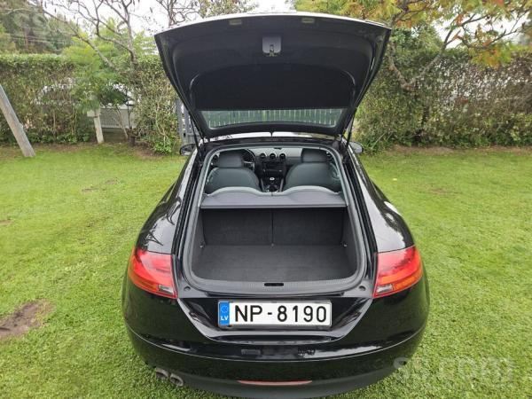 Black Audi TT 2009 in Riga, with an engine capacity of 2.00 L and mileage of 309 thousand km for 7600 €, photo 10 on AUTOMOTO.COM.LV