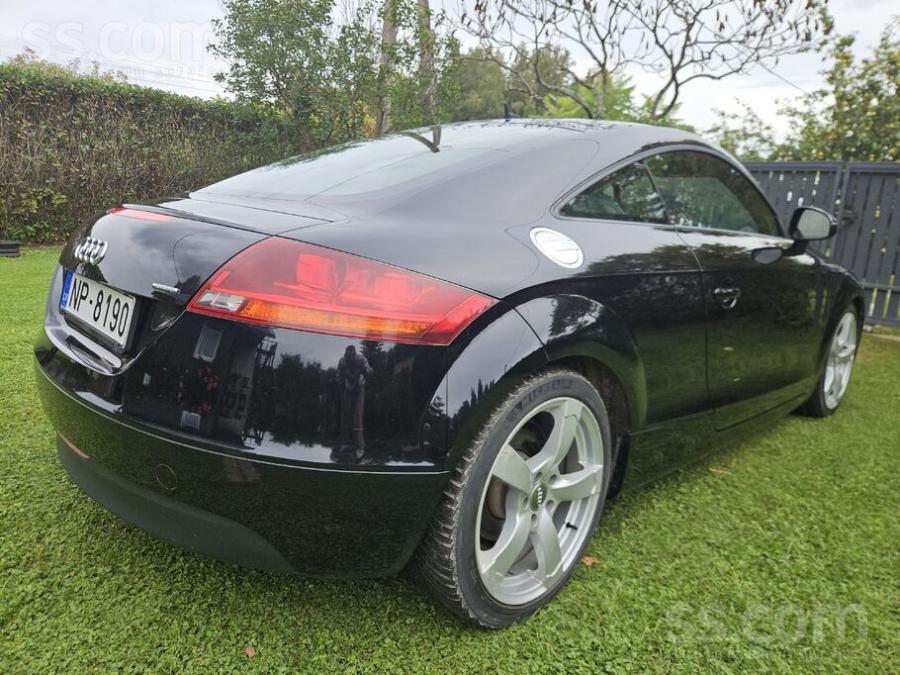 Melns Audi TT 2009 Rīga, ar dzinēja tilpumu 2.00 L un nobraukumu 309 tūkst. km par 7600 €, foto 11 vietnē AUTOMOTO.COM.LV
