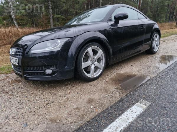 Black Audi TT 2009 in Riga, with an engine capacity of 2.00 L and mileage of 300 thousand km for 7999 €, photo 4 on AUTOMOTO.COM.LV