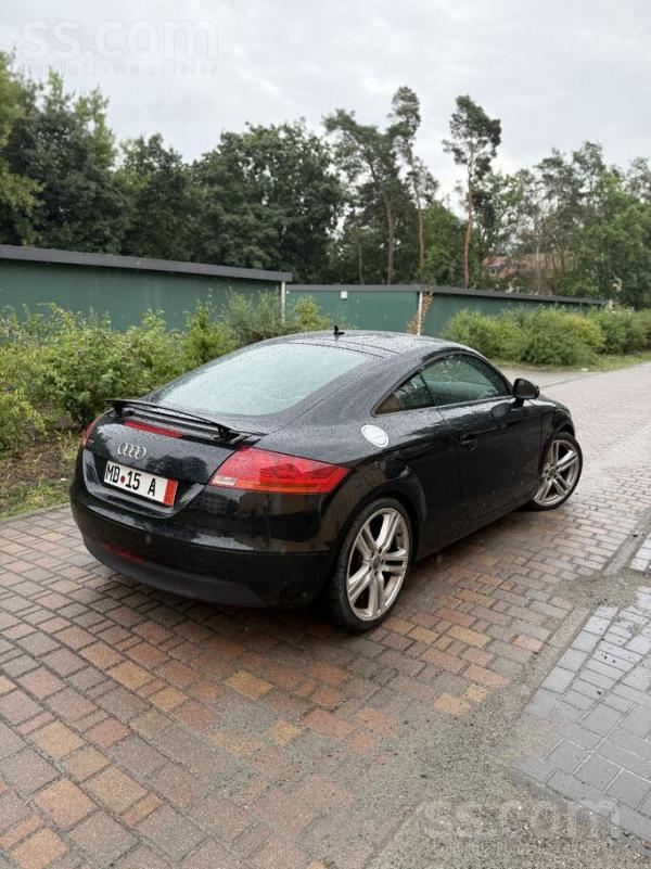 Melns Audi TT 2010 Rīga, ar dzinēja tilpumu 1.80 L un nobraukumu 149 tūkst. km par 8100 €, foto 4 vietnē AUTOMOTO.COM.LV