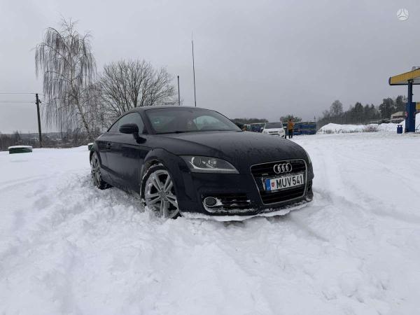 Black Audi TT 2011 in Vilnius, with an engine capacity of 2.00 L and mileage of 262 thousand km for 8500 €, photo 2 on AUTOMOTO.COM.LV