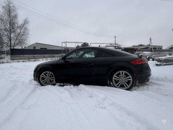 Black Audi TT 2011 in Vilnius, with an engine capacity of 2.00 L and mileage of 262 thousand km for 8500 €, photo 7 on AUTOMOTO.COM.LV