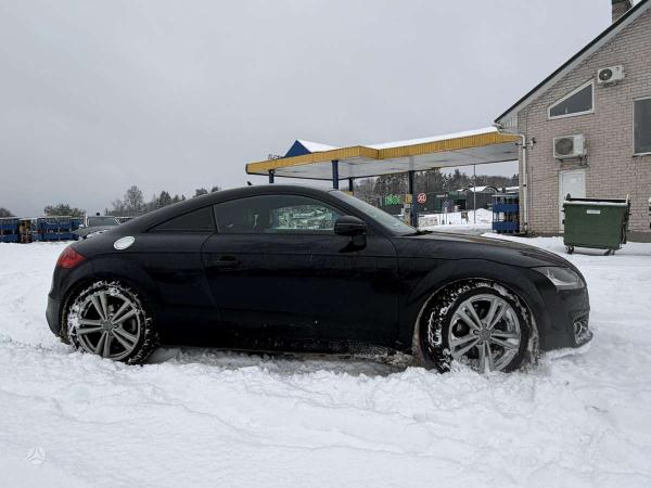 Black Audi TT 2011 in Vilnius, with an engine capacity of 2.00 L and mileage of 262 thousand km for 8500 €, photo 8 on AUTOMOTO.COM.LV