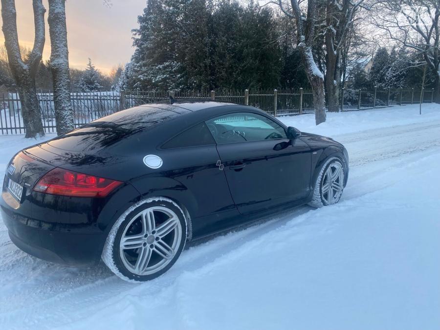 Black Audi TT 2011 in Kaunas, with an engine capacity of 2.00 L and mileage of 293 thousand km for 9200 €, photo 3 on AUTOMOTO.COM.LV