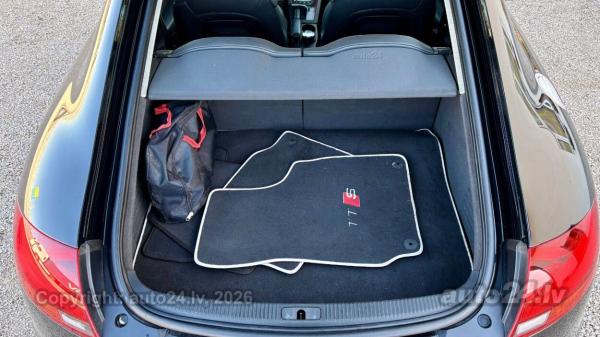 Melns Audi TT 2012 Tallina, ar dzinēja tilpumu 2.00 L un nobraukumu 221 tūkst. km par 12990 €, foto 11 vietnē AUTOMOTO.COM.LV