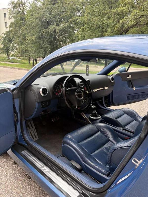 Zils Audi TT 1999 Alīta, ar dzinēja tilpumu 1.78 L un nobraukumu 245 tūkst. km par 6000 €, foto 10 vietnē AUTOMOTO.COM.LV