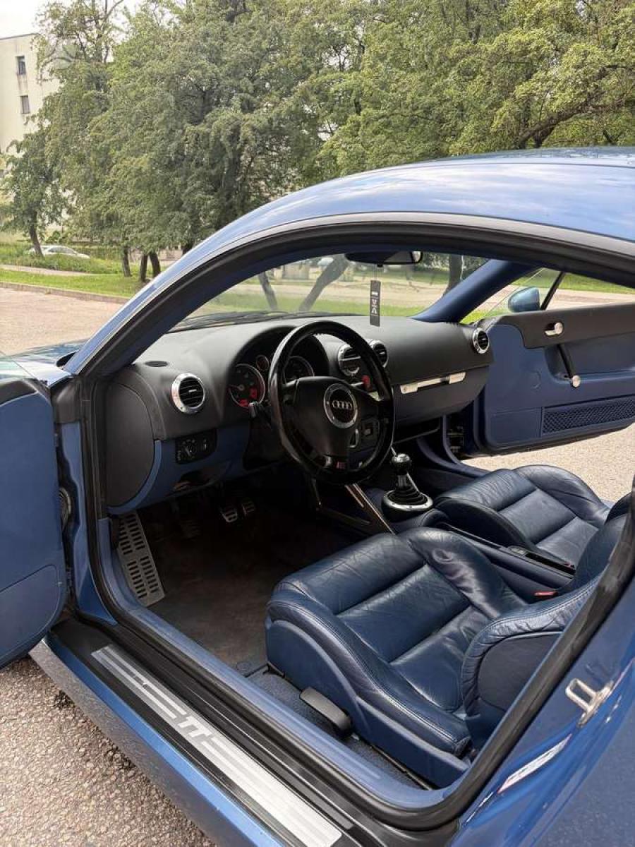 Zils Audi TT 1999 Alīta, ar dzinēja tilpumu 1.78 L un nobraukumu 245 tūkst. km par 6000 €, foto 11 vietnē AUTOMOTO.COM.LV