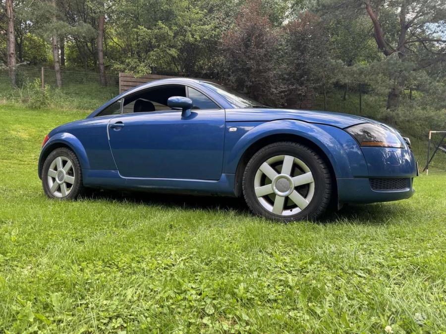 Zils Audi TT 2005 Alīta, ar dzinēja tilpumu 1.78 L un nobraukumu 172 tūkst. km par 3600 €, foto 1 vietnē AUTOMOTO.COM.LV