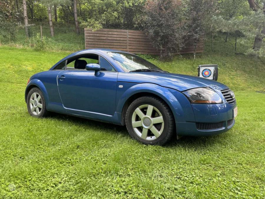 Zils Audi TT 2005 Alīta, ar dzinēja tilpumu 1.78 L un nobraukumu 172 tūkst. km par 3600 €, foto 7 vietnē AUTOMOTO.COM.LV