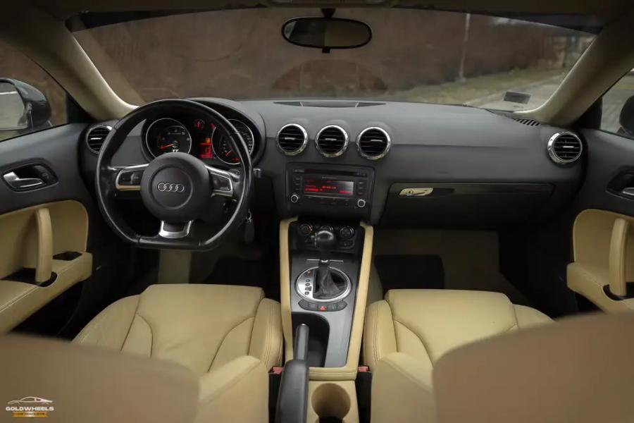Blue Audi TT 2007 in Jelgava, with an engine capacity of 2.00 L and mileage of 285 thousand km for 6150 €, photo 8 on AUTOMOTO.COM.LV
