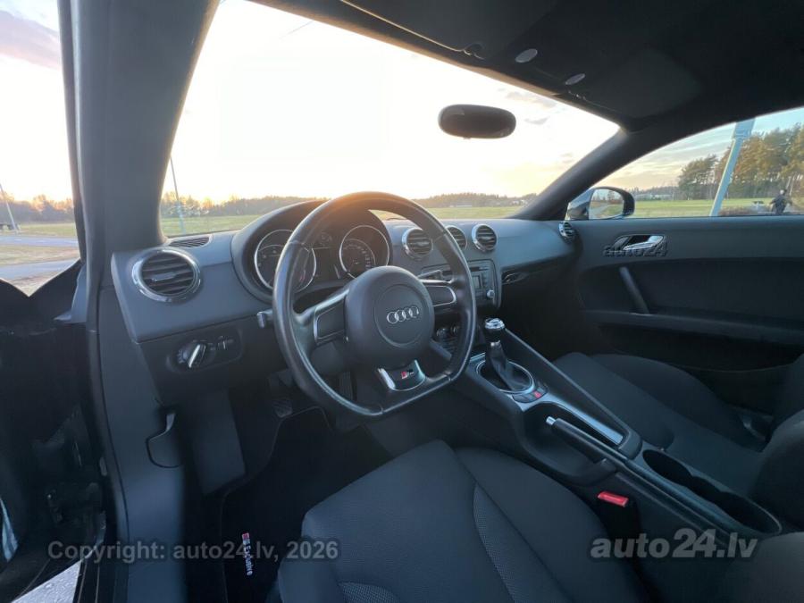 Blue Audi TT 2010 in Tallinn, with an engine capacity of 1.80 L and mileage of 125 thousand km for 9900 €, photo 8 on AUTOMOTO.COM.LV