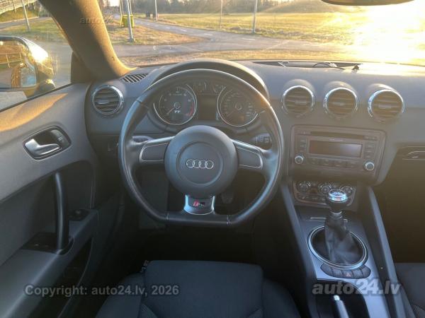 Blue Audi TT 2010 in Tallinn, with an engine capacity of 1.80 L and mileage of 125 thousand km for 9900 €, photo 8 on AUTOMOTO.COM.LV