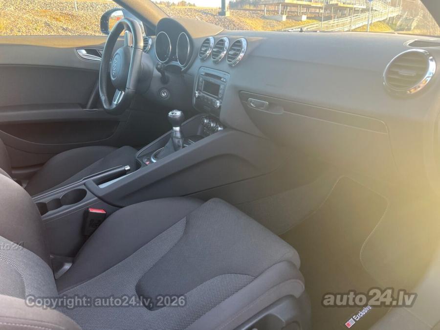 Blue Audi TT 2010 in Tallinn, with an engine capacity of 1.80 L and mileage of 125 thousand km for 9900 €, photo 12 on AUTOMOTO.COM.LV