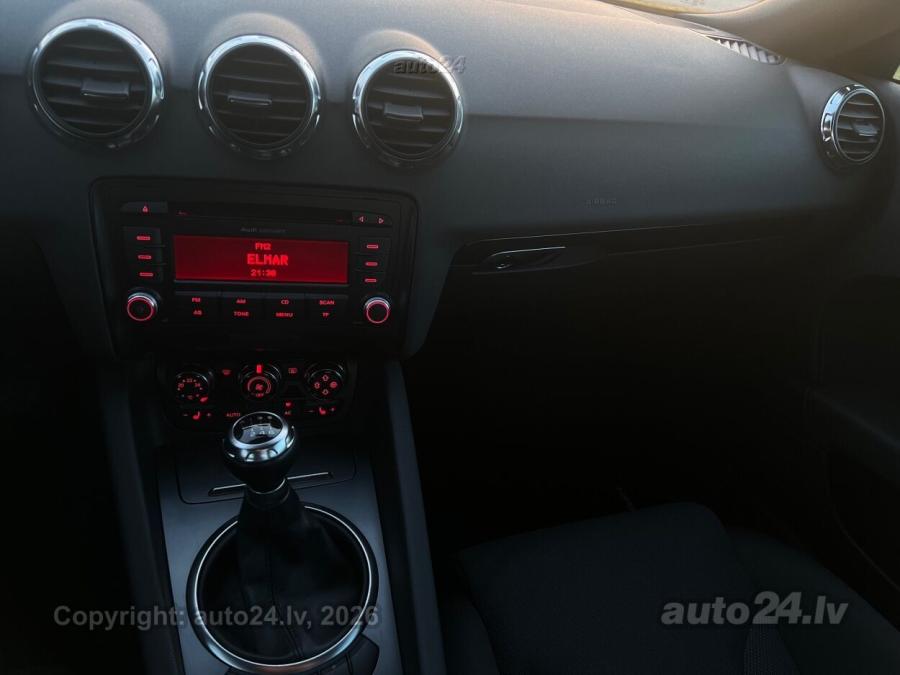 Blue Audi TT 2010 in Tallinn, with an engine capacity of 1.80 L and mileage of 125 thousand km for 9900 €, photo 18 on AUTOMOTO.COM.LV