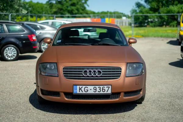 Brūns Audi TT 1999 Liepāja, ar dzinēja tilpumu 1.80 L un nobraukumu 258 tūkst. km par 3500 €, foto 6 vietnē AUTOMOTO.COM.LV