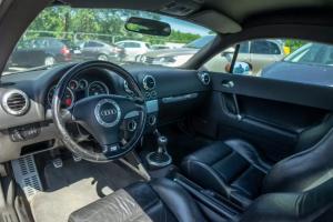 Brown Audi TT 1999 in Liepaja, with an engine capacity of 1.80 L and mileage of 258 thousand km for 3500 €, photo 9 on AUTOMOTO.COM.LV