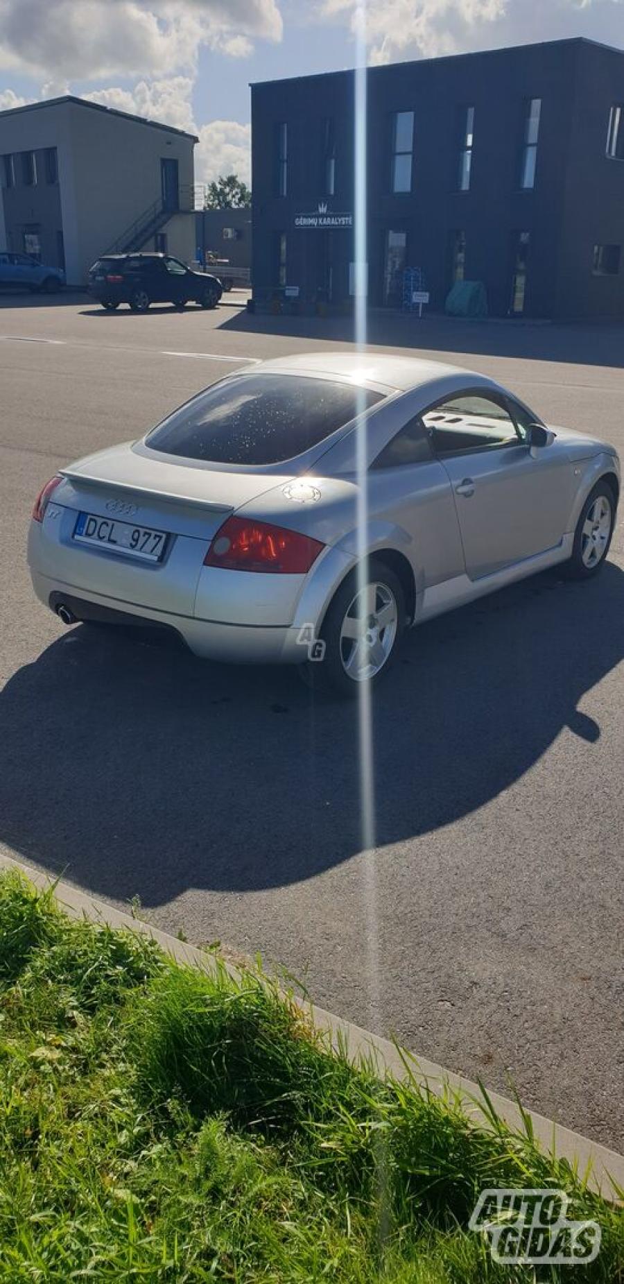 Audi TT 1999 in Kaunas, with an engine capacity of 1.80 L and mileage of 318 thousand km for 1500 €, photo 5 on AUTOMOTO.COM.LV