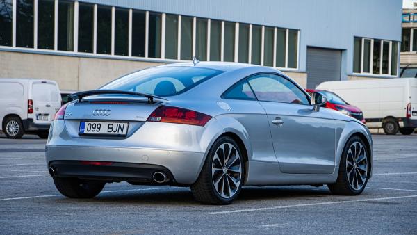 Audi TT 2007 Tallina, ar dzinēja tilpumu 3.20 L un nobraukumu 249 tūkst. km par 9799 €, foto 4 vietnē AUTOMOTO.COM.LV