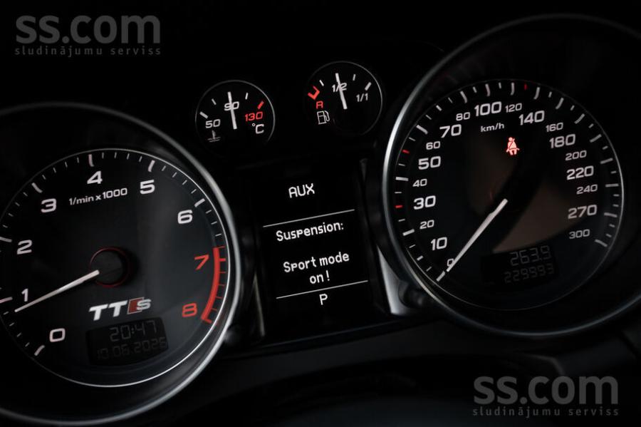 Audi TT 2010 in Riga, with an engine capacity of 2.00 L and mileage of 220 thousand km for 12300 €, photo 12 on AUTOMOTO.COM.LV