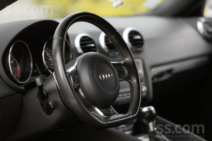 Audi TT 2010 in Riga, with an engine capacity of 2.00 L and mileage of 220 thousand km for 12300 €, photo 15 on AUTOMOTO.COM.LV