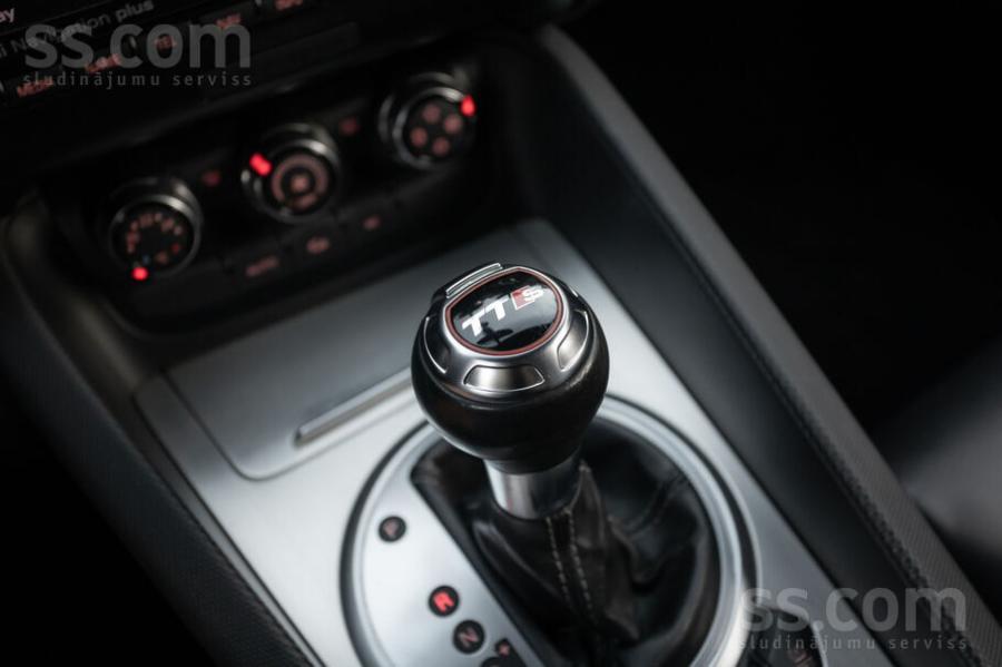 Audi TT 2010 in Riga, with an engine capacity of 2.00 L and mileage of 220 thousand km for 12300 €, photo 30 on AUTOMOTO.COM.LV