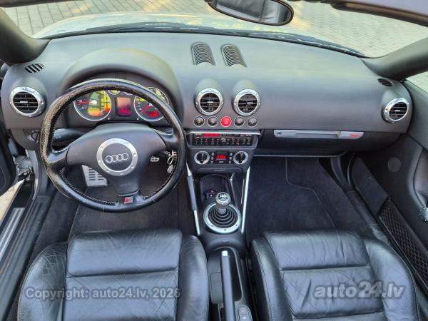 Grey Audi TT 2000 in Rakvere, with an engine capacity of 1.80 L and mileage of 167 thousand km for 6000 €, photo 7 on AUTOMOTO.COM.LV