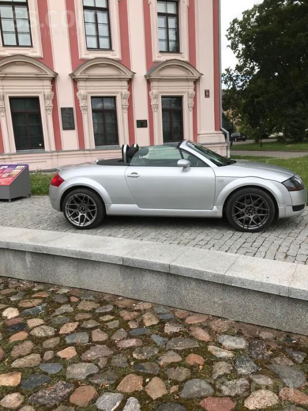 Pelēks Audi TT 2000 Jelgava, ar dzinēja tilpumu 1.80 L un nobraukumu 0 tūkst. km par 3500 €, foto 3 vietnē AUTOMOTO.COM.LV
