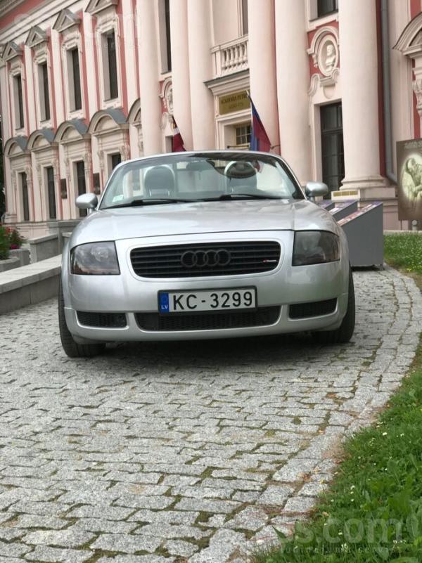 Pelēks Audi TT 2000 Jelgava, ar dzinēja tilpumu 1.80 L un nobraukumu 0 tūkst. km par 3500 €, foto 4 vietnē AUTOMOTO.COM.LV