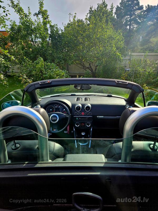 Grey Audi TT 2000 in Tallinn, with an engine capacity of 1.80 L and mileage of 181 thousand km for 4990 €, photo 7 on AUTOMOTO.COM.LV