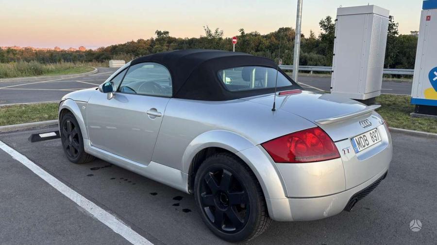 Grey Audi TT 2001 in Kaunas, with an engine capacity of 1.78 L and mileage of 285 thousand km for 3200 €, photo 6 on AUTOMOTO.COM.LV