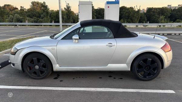 Pelēks Audi TT 2001 Kauņa, ar dzinēja tilpumu 1.78 L un nobraukumu 285 tūkst. km par 3200 €, foto 7 vietnē AUTOMOTO.COM.LV