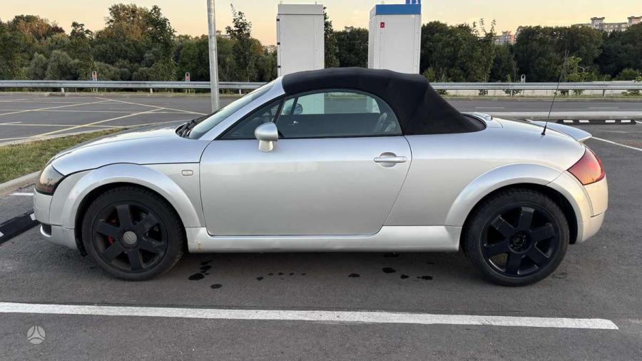 Grey Audi TT 2001 in Kaunas, with an engine capacity of 1.78 L and mileage of 285 thousand km for 3200 €, photo 7 on AUTOMOTO.COM.LV