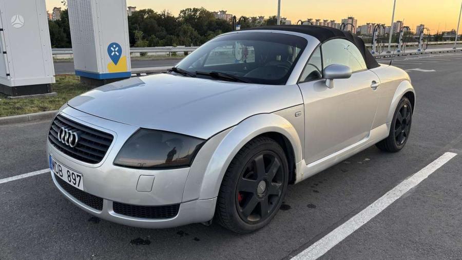 Grey Audi TT 2001 in Kaunas, with an engine capacity of 1.78 L and mileage of 285 thousand km for 3200 €, photo 8 on AUTOMOTO.COM.LV