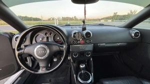 Grey Audi TT 2001 in Kaunas, with an engine capacity of 1.78 L and mileage of 285 thousand km for 3200 €, photo 11 on AUTOMOTO.COM.LV