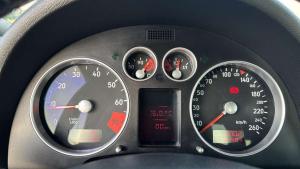 Grey Audi TT 2001 in Kaunas, with an engine capacity of 1.78 L and mileage of 285 thousand km for 3200 €, photo 12 on AUTOMOTO.COM.LV
