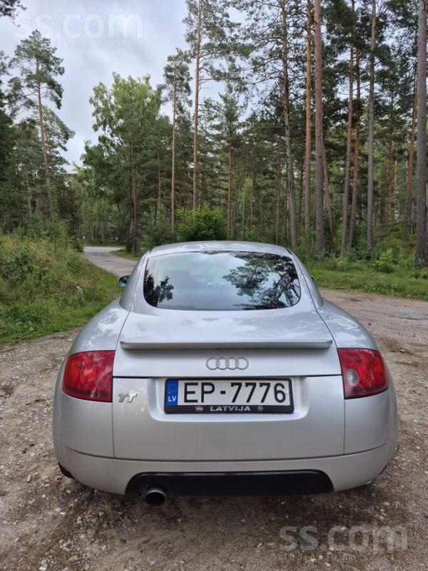Pelēks Audi TT 1998 Rīga, ar dzinēja tilpumu 1.80 L un nobraukumu 215 tūkst. km par 3000 €, foto 3 vietnē AUTOMOTO.COM.LV